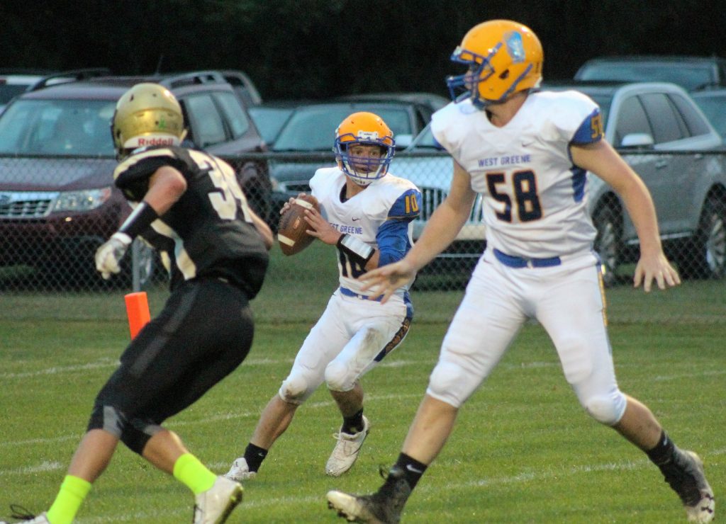 GAME OF THE WEEK: Pettit lead Pioneers to 42-12 victory - Herald-Standard